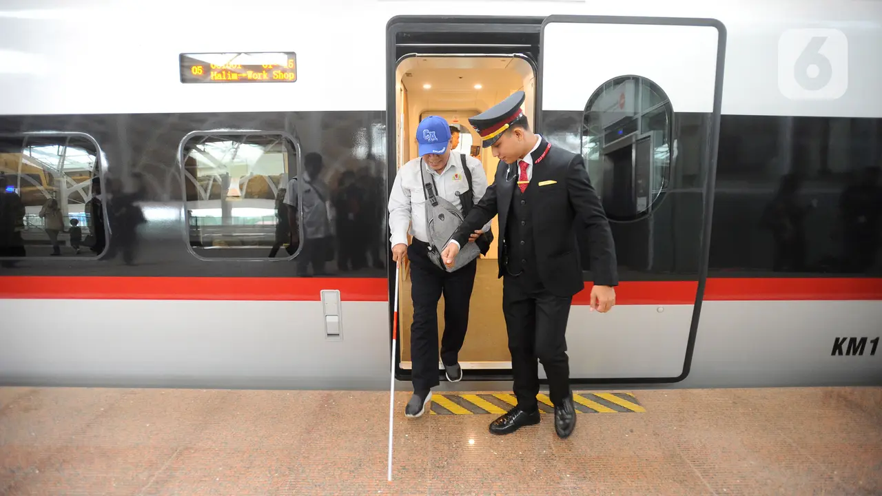 Naik Kereta Cepat Jakarta Bandung Bayar Mulai Oktober Harga Tiket Rp Ribu Bisnis