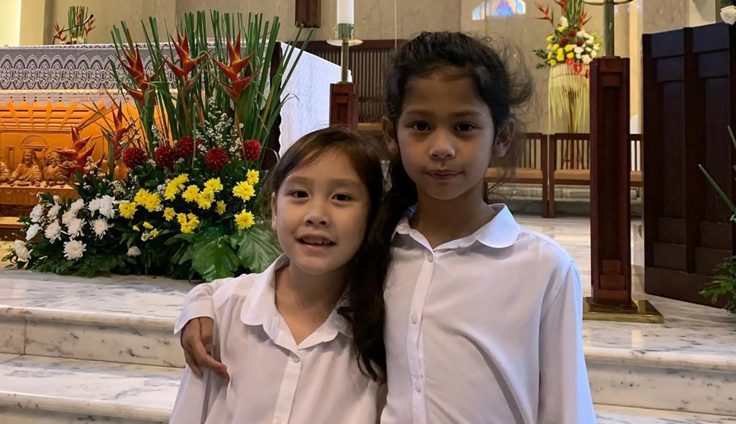 Kebersamaan Eleeya dan Jemima Anak Celine Evangelista, Kompak Meski Tak ...