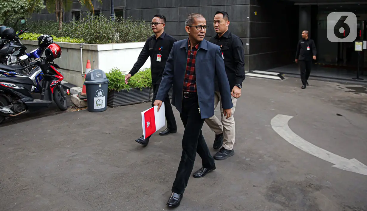 Hakim Konstitusi Saldi Isra Jalani Sidang Majelis Kehormatan terkait ...