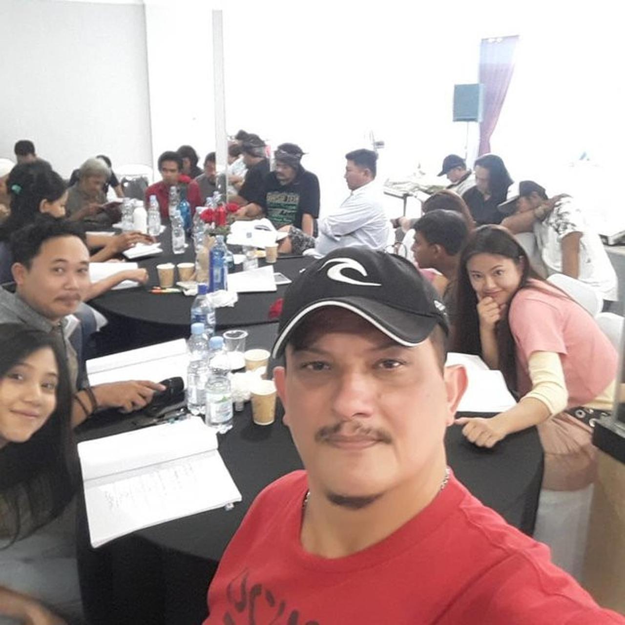 7 Potret Terbaru Clift Sangra Suami Mendiang Suzzanna, Sempat ...