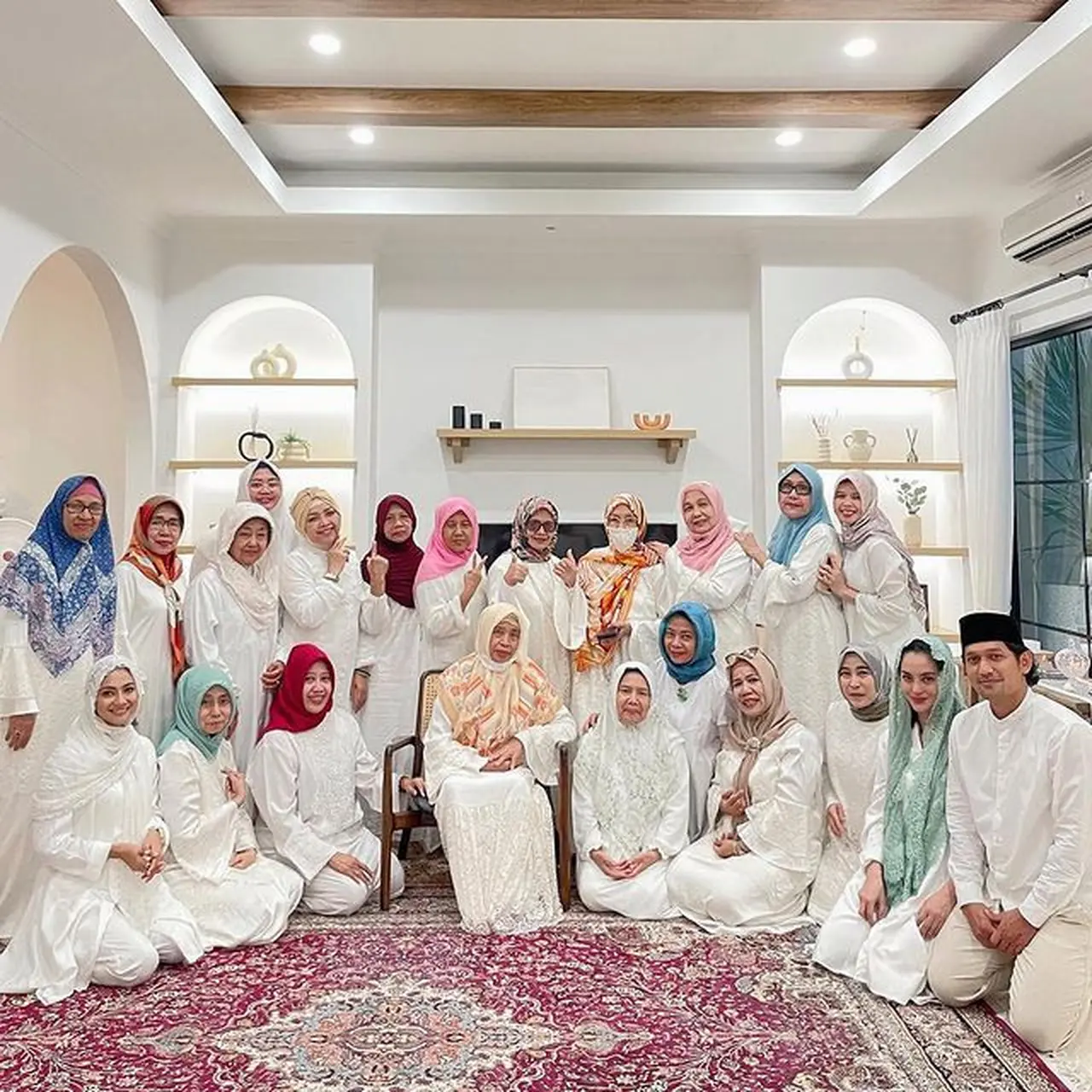 Ririn Ekawati Adalah Seorang Aktris dan Pengusaha Sukses, Kenali ...