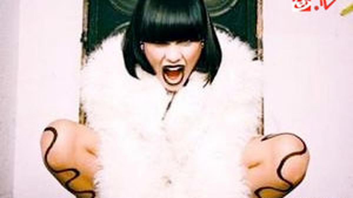 Jessie J Dinobatkan Menjadi BBC`s Sound 2011