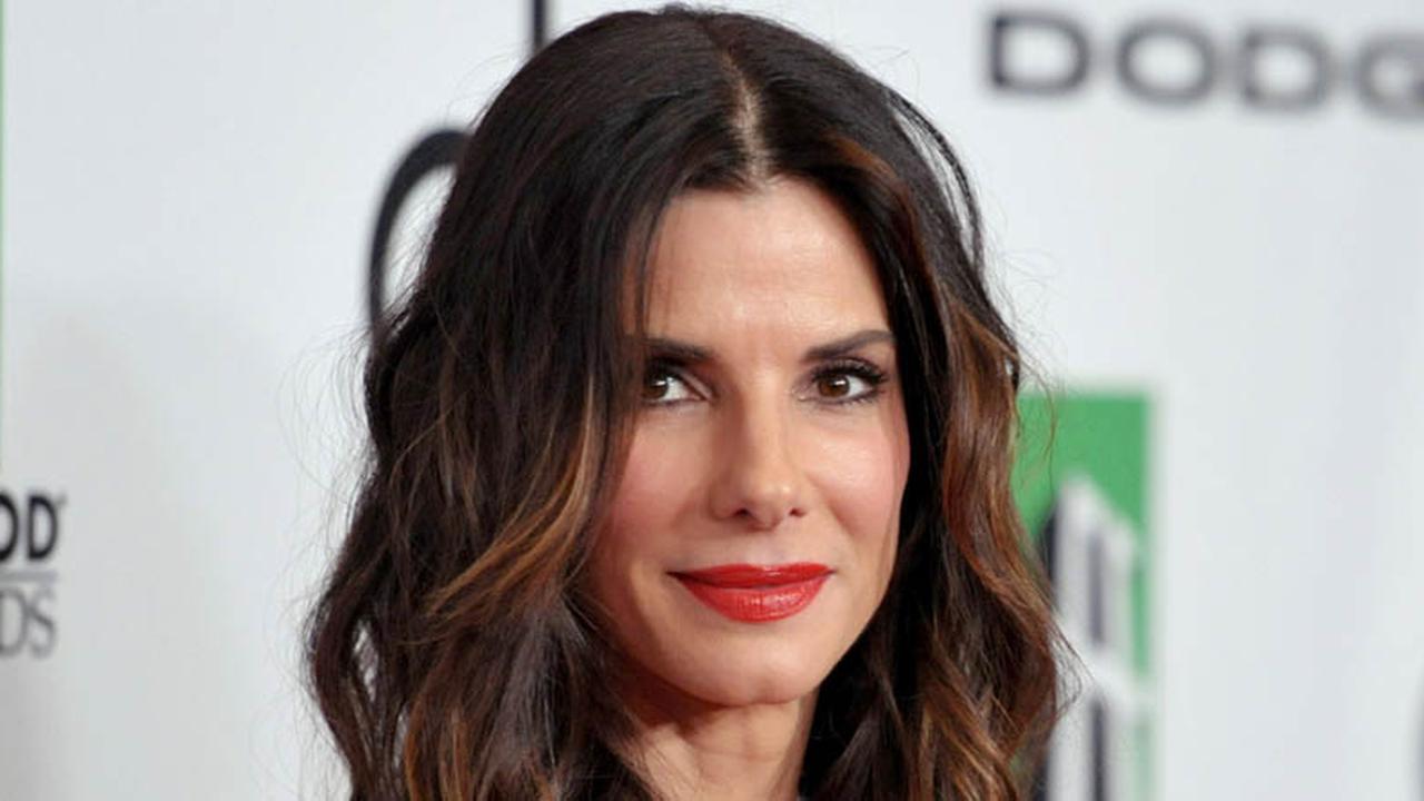 Kutipan Percakapan Sandra Bullock saat Menelpon 911