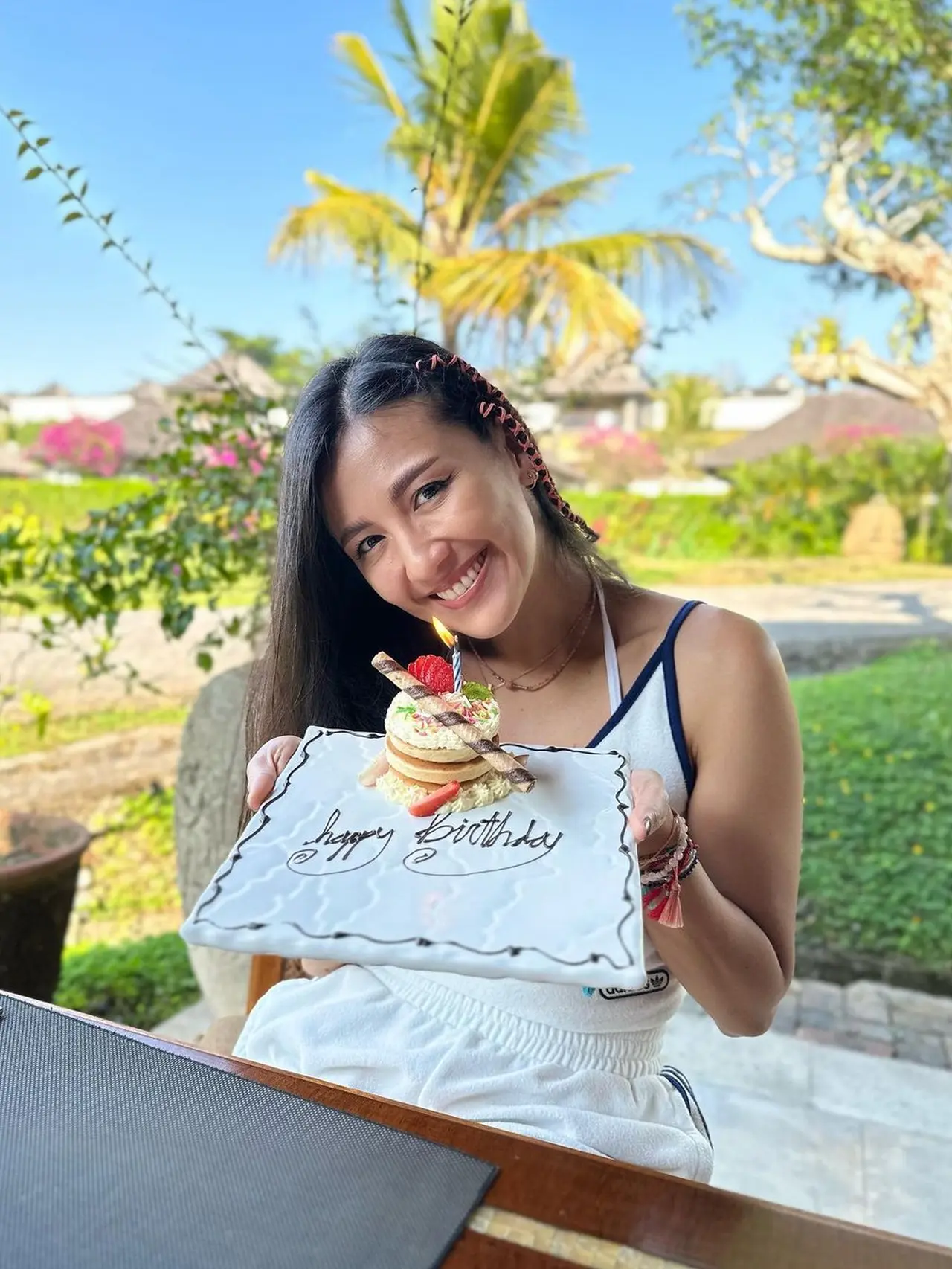 Masuk Usia 40 Tahun, 8 Potret Sharena Delon yang Masih Cocok Disebut ...