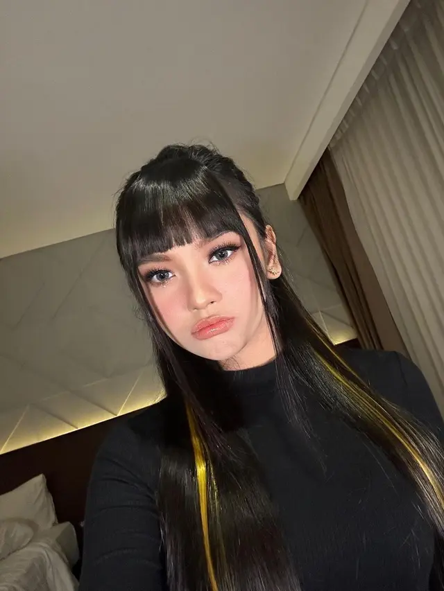 Mau Poni tapi Takut Salah Model? Ini 10 Gaya Poni yang Cocok untuk ...