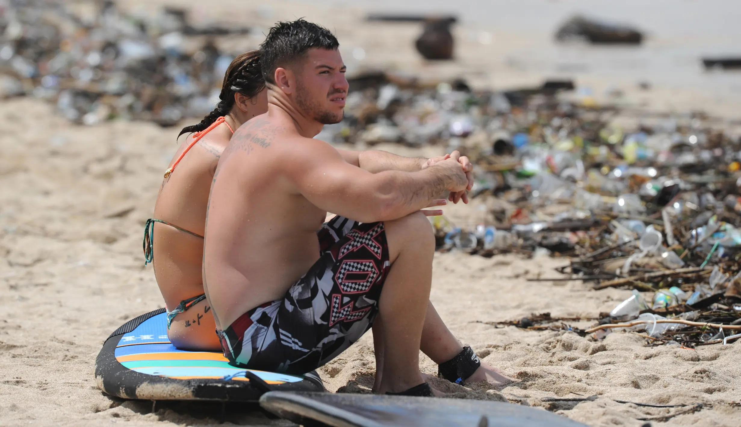 FOTO: Pantai Kuta Dikotori Sampah Kiriman - Foto Liputan6.com