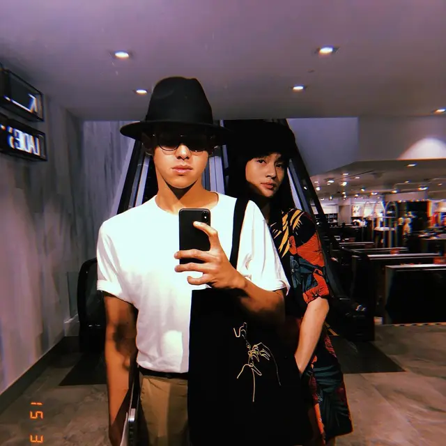 Resmi Cerai, Ini 6 Foto Jeanneta yang Masih Terpampang di Instagram ...