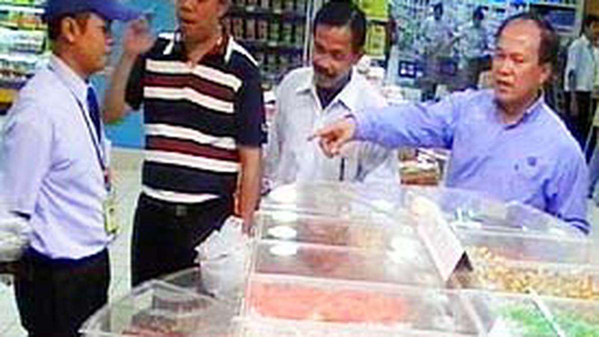 Produk Cina Berformalin di Manado Ditarik