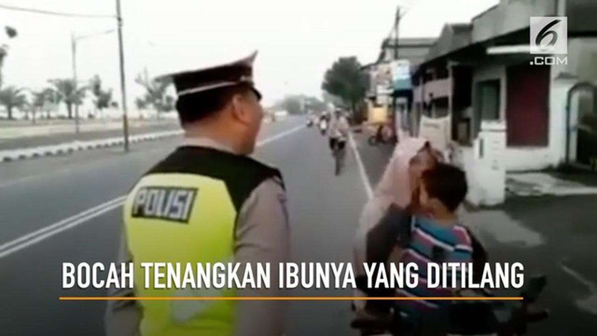 VIDEO: Lagi, Emak-emak Ngamuk Saat ditilang - Otomotif Liputan6.com