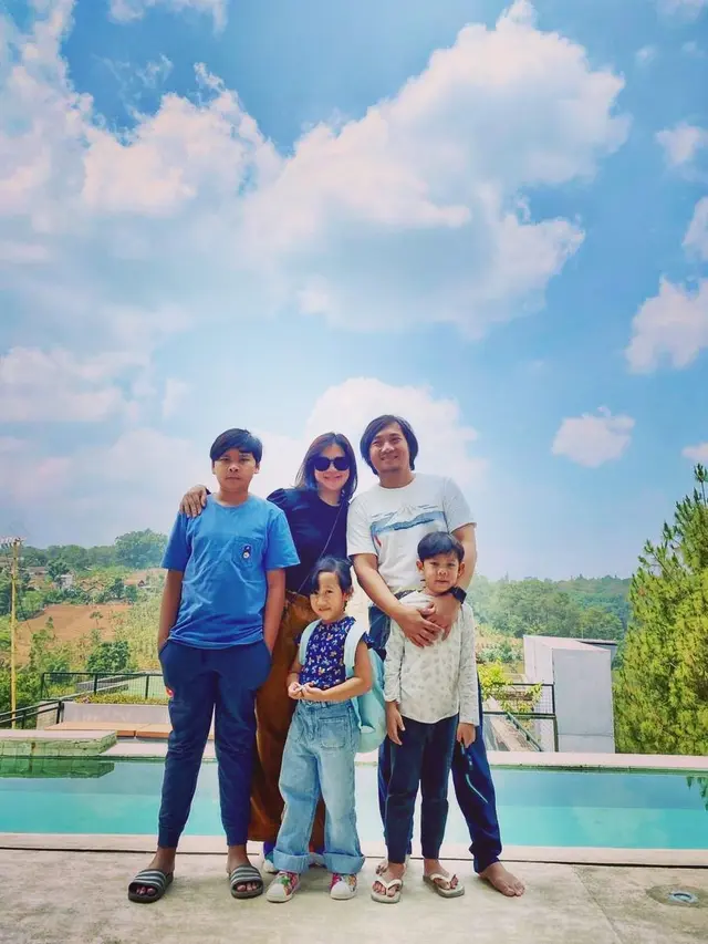 Hengkang dari Sheila On 7, Ini 6 Potret Brian Kresna Putro Bareng ...