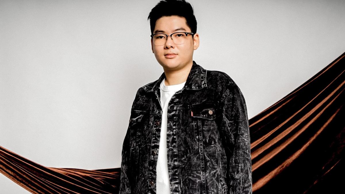 Brian J Lovell Angkat Kisah Hubungan Rumit Temannya di Debut Single ...