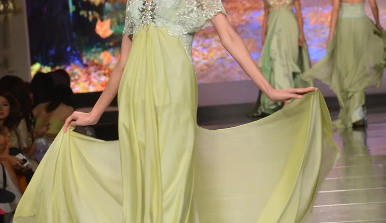 Sekuen Busana Cocktail II - Photo Fimela.com