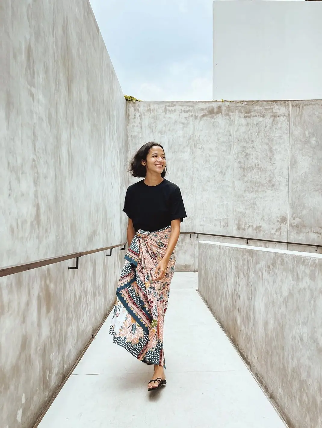 10 Pesona Putri Marino Berkain, Potret Padu Padan Daily Outfit dengan ...