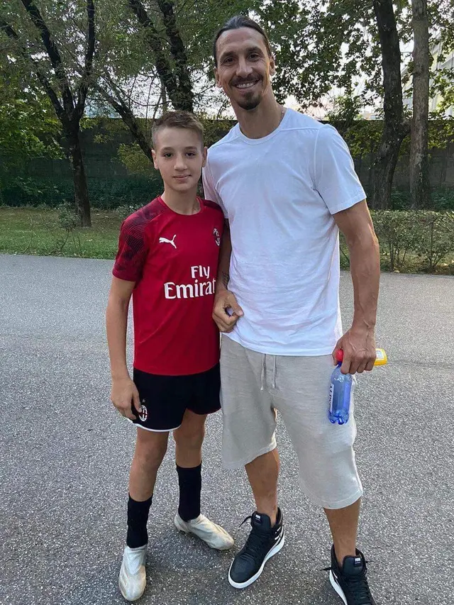 Ukir Rekor Jadi Pemain Termuda di Liga Italia, Francesco Camarda ...