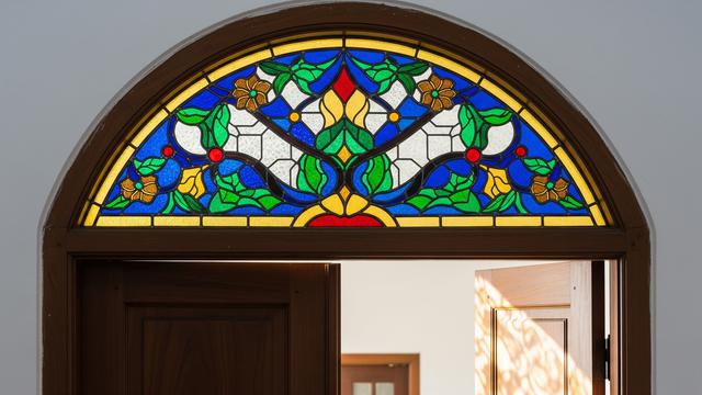 8 Inspirasi Lubang Angin di Atas Pintu Rumah, Paduan Fungsionalitas dan ...