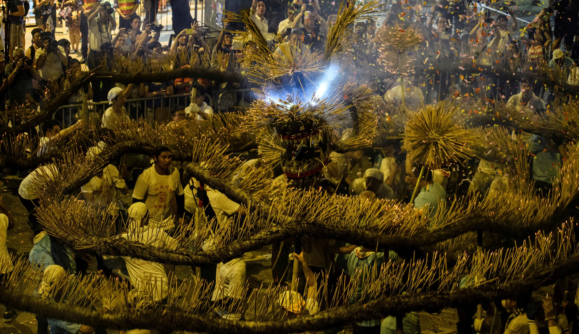 PHOTO: Tari Naga Api, Tradisi Cegah Nasib Buruk yang Jadi Hiburan di ...