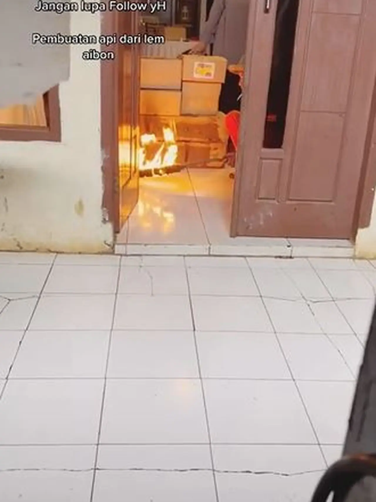 Potret Proses Di Balik Layar Adegan Kebakaran Di Sinetron Yang Terlihat Menegangkan Hot