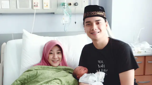Baru 18 Tahun, Begini Cara Alvin Faiz Jalani Tugas sebagai Ayah ...