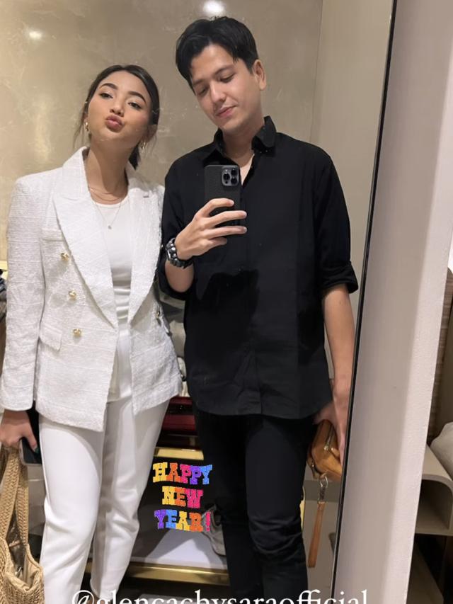 Vidi Aldiano dan 5 Artis Pamer Tahun Baru 2023 Bareng Pasangan Hidup untuk Pertama Kali, Ada ...