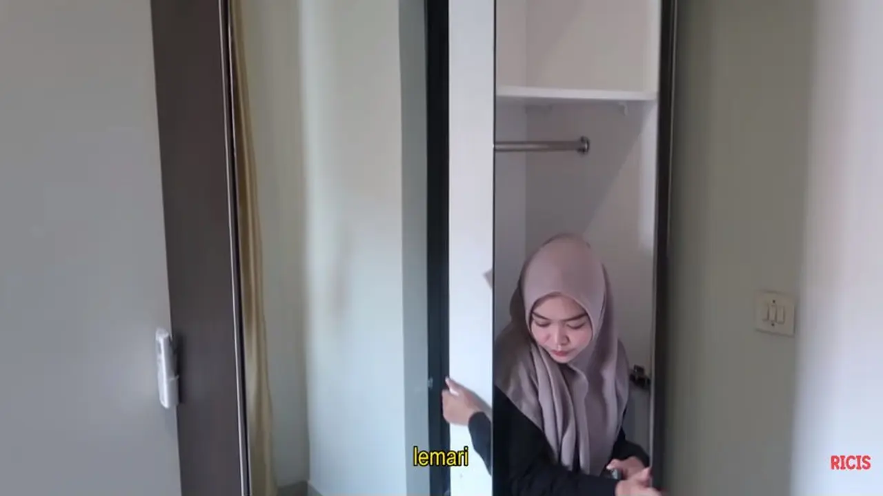 6 Potret Kos-kosan Ria Ricis yang Akan Dijual, Tambahan Modal Buat ...