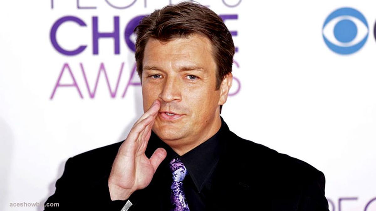 Nathan Fillion Akan Gantikan Christian Bale Jadi Batman?