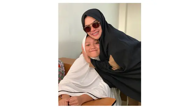 5 Potret Laura Meizani Mawardi, Putri Nikita Mirzani yang Cantik dengan ...