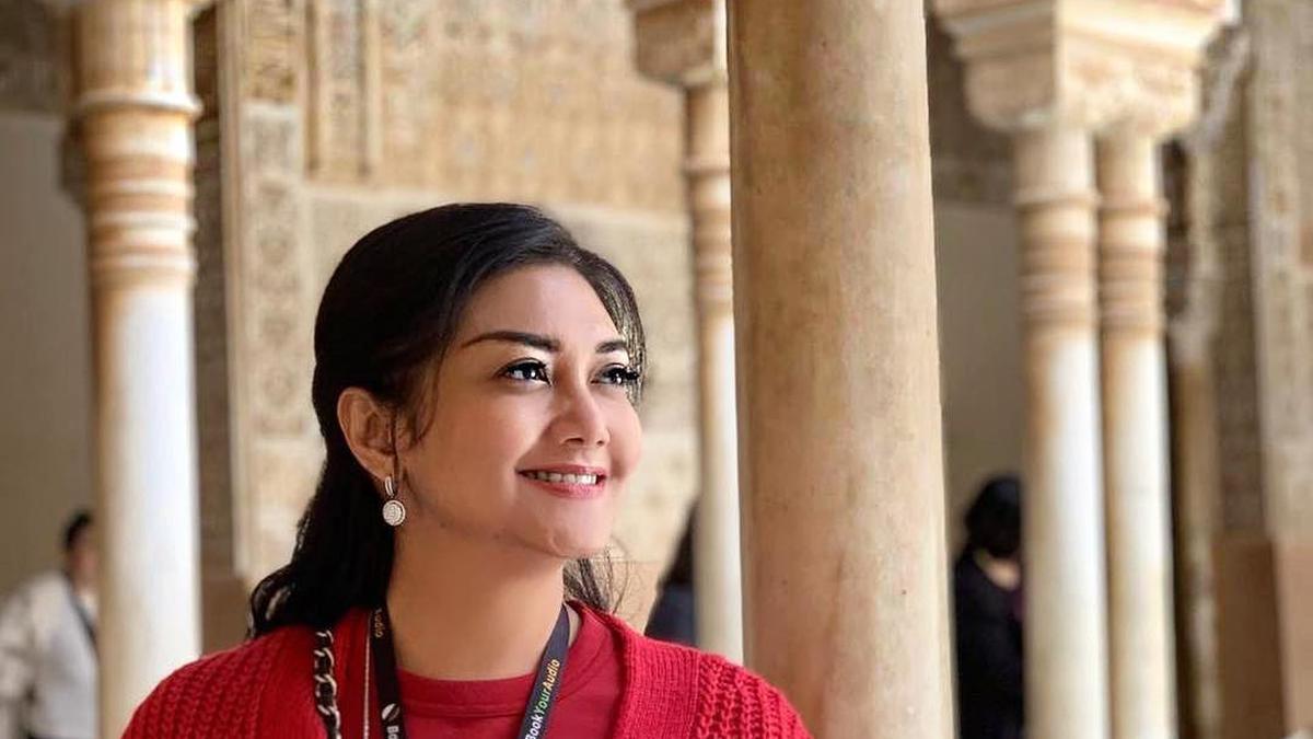 Bella Saphira Kunjungi Istana Alhambra yang Jadi Bukti Kejayaan Islam ...