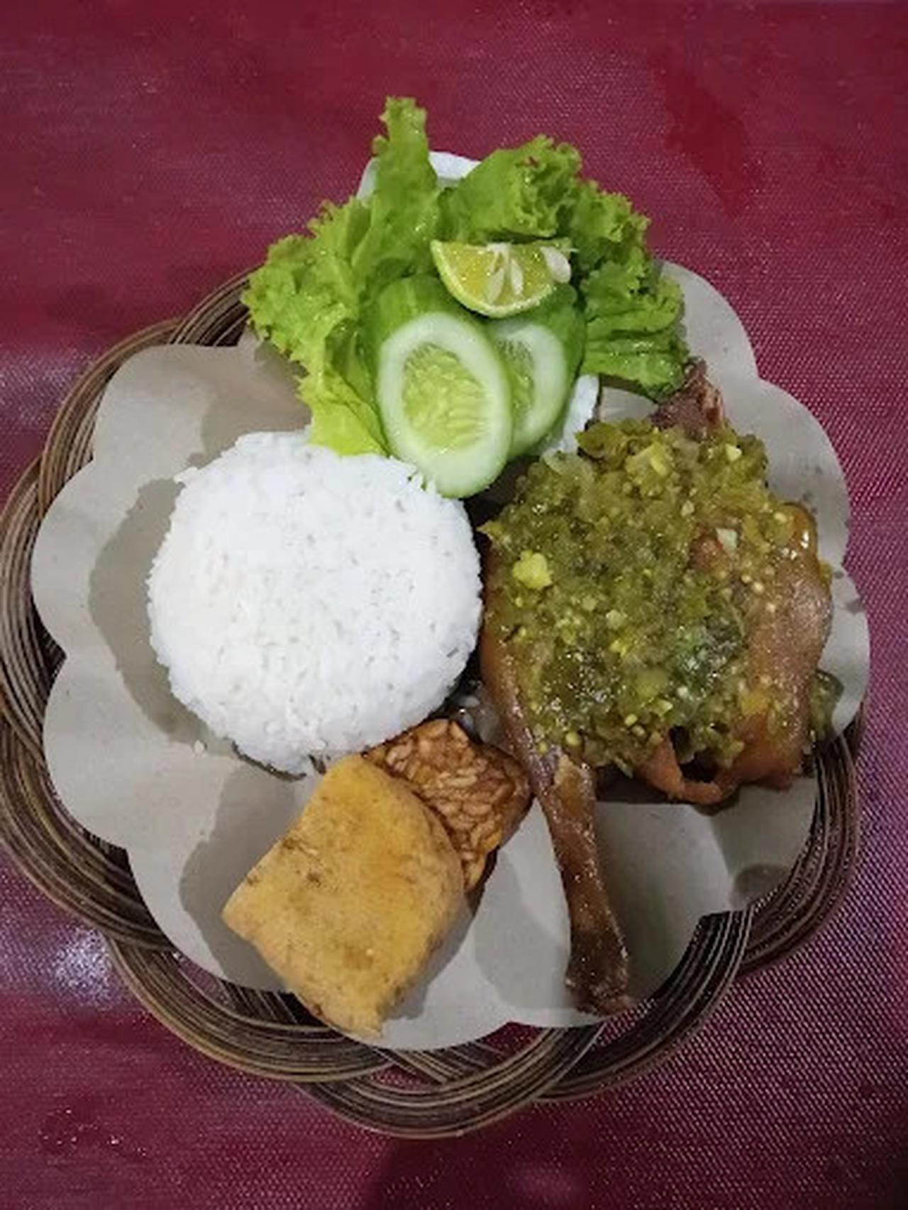 12 Rekomendasi Tempat Makan Enak di Cawang 2026, Ada Bakmi Golek sampai ...