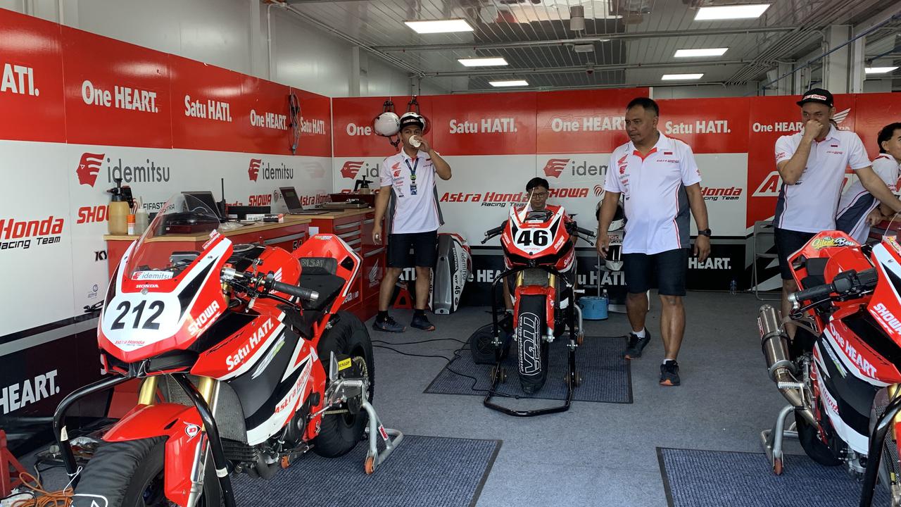 Hasil Kualifikasi AP250 ARRC Mandalika 2023: Pembalap Indonesia Herjun ...
