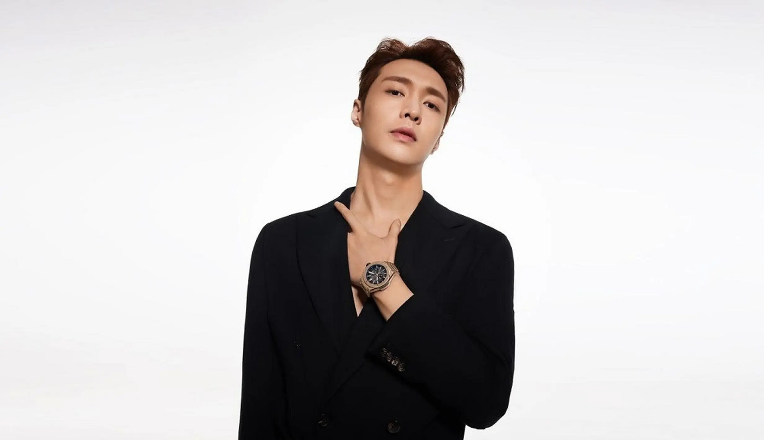 Pesona Lay Zhang, Member EXO yang Pernah Tampil Bareng Jackie Chan ...