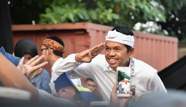 Mengenal Kilogram Pop-Up Cafe, Tempat Nongkrong Asri di Lembang ...