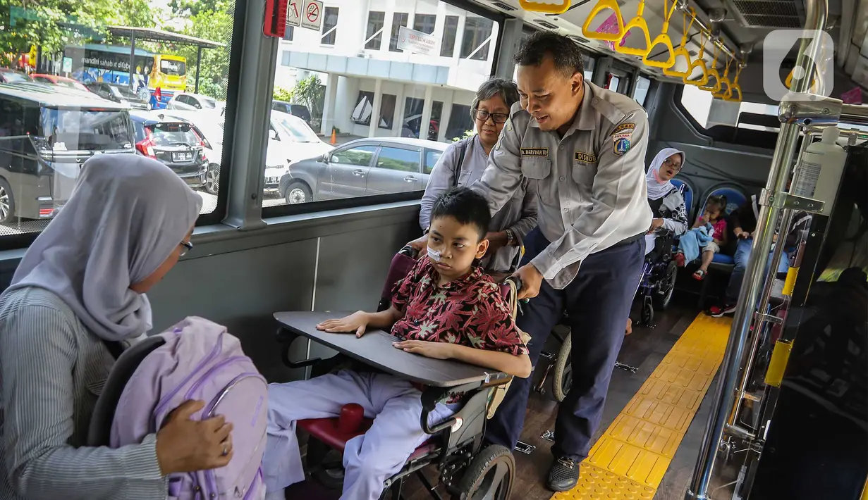 Melihat Lebih Dekat Bus Sekolah Khusus Penyandang Disabilitas di ...