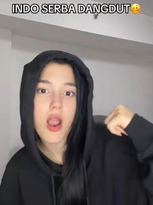 7 Potret Terbaru Yasmine Ow Pamer Wajah Tanpa Makeup, Memukau Bak Barbie