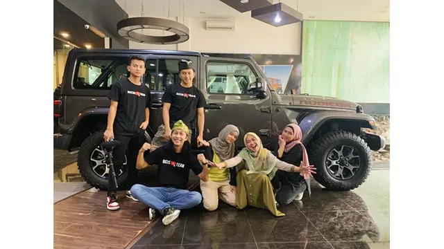 Beli Mobil Rp 1,8 Miliar untuk Ayah, Ini 5 Potret Kendaraan Mewah Ria ...