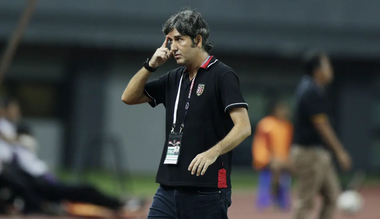 Foto: 5 Pelatih BRI Liga 1 2022-2023 yang Aman dari Pemecatan - Indonesia Bola.com