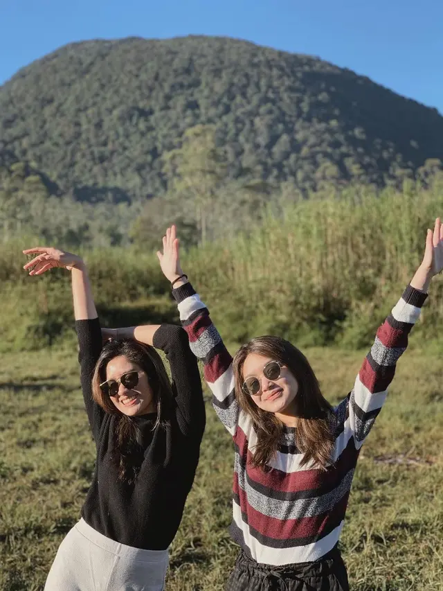 Main Sinetron Nania Dunia Lain, Ini 7 Gaya Kasual Icha Nabilah saat ...