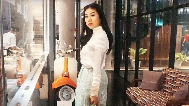 Dikenal Galak, Ini 6 Potret Manis Chef Vania Wibisono Juri Cooking ...