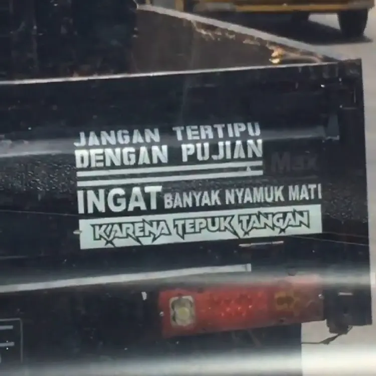 Tulisan Receh di Truk Ini Sukses Hilangkan Bete di Kemacetan, Ada yang ...