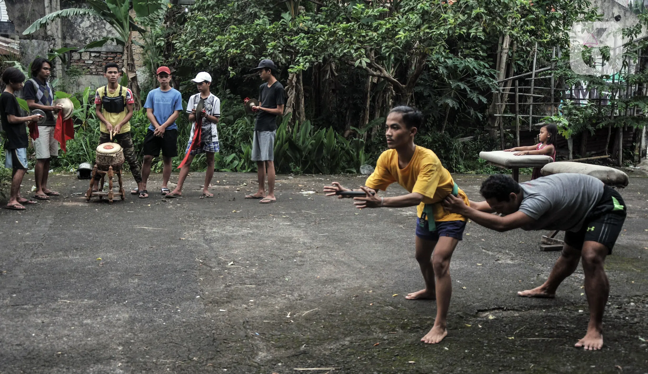 FOTO: Berlatih Atraksi Liong dan Barongsai Jelang Imlek - Foto Liputan6.com