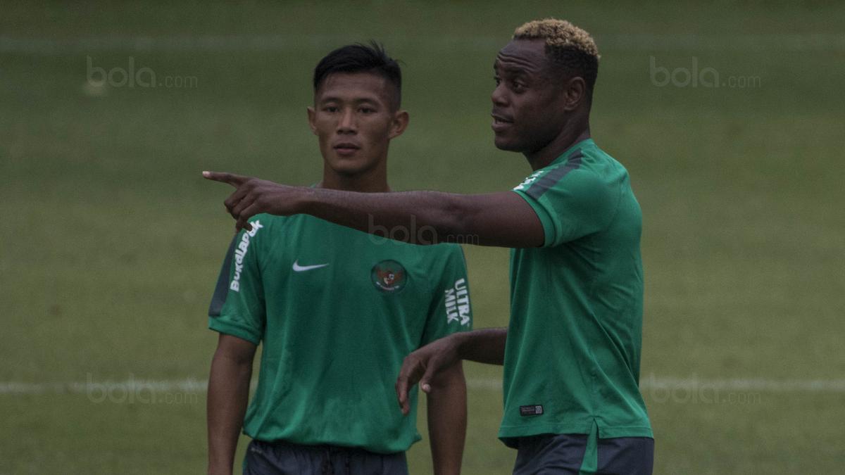 Ini Alasan Pelatih Timnas Indonesia Rekrut 2 Bek Persib - Indonesia ...