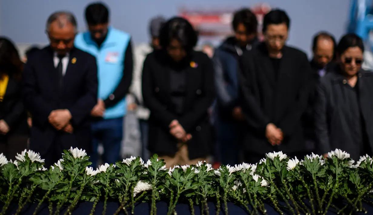 Korea Selatan Peringati 10 Tahun Tenggelamnya Kapal Feri Sewol - Foto ...