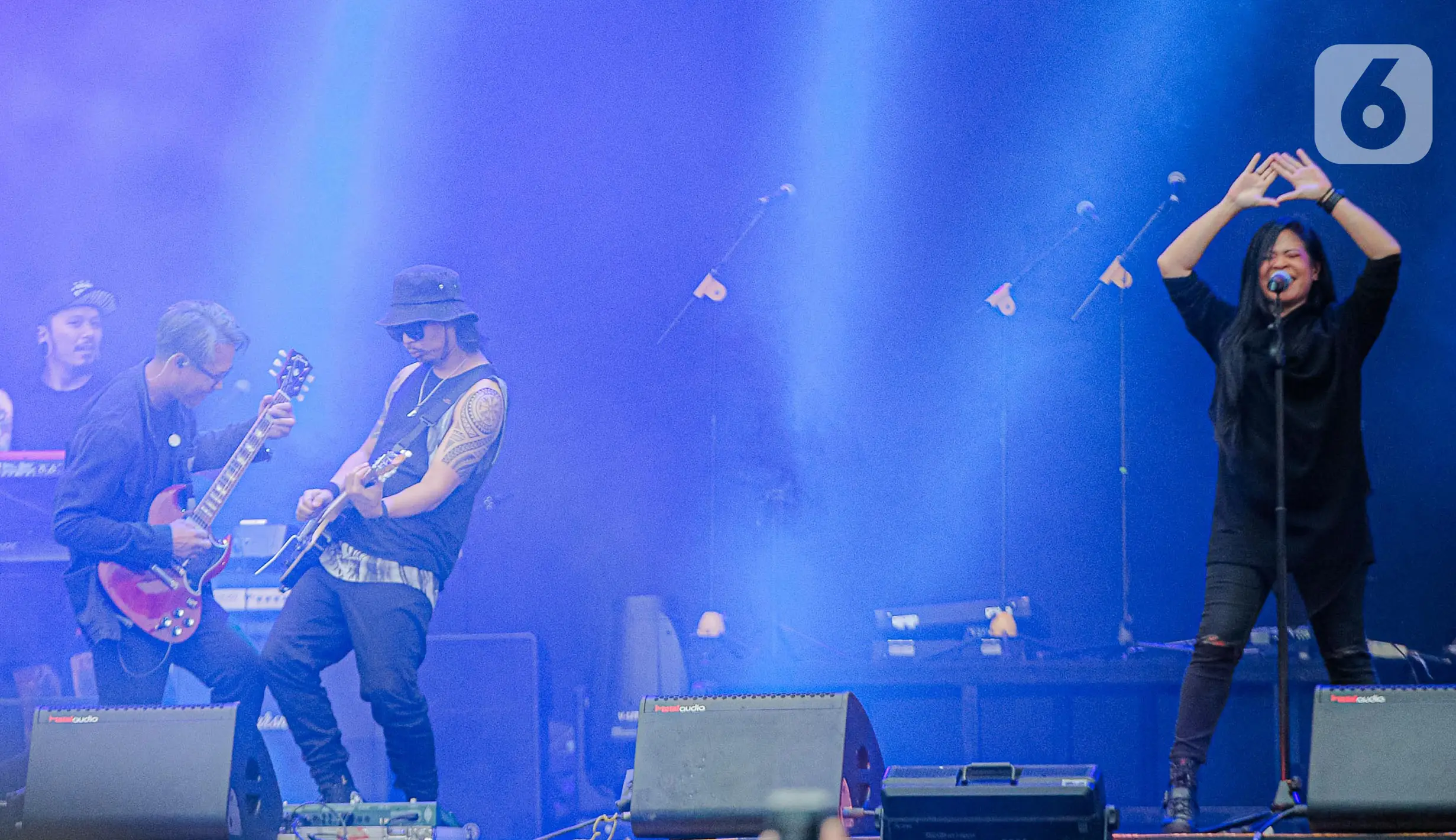 Penampilan Band Cokelat dalam Konser Sheila on 7 - Foto Liputan6.com