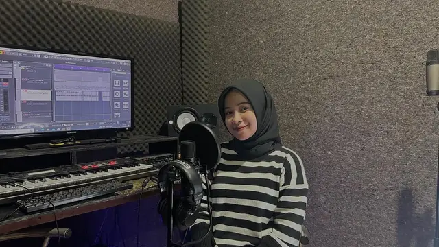 Profi dan Fakta Menarik Restianade yang Naik Daun Bawakan Lagu ‘Kalah’, Belajar Nanyi Sejak Usia ...