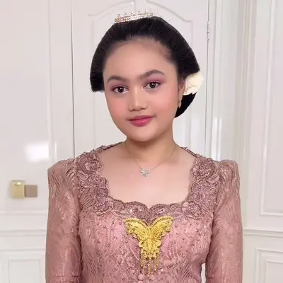 Gaya Kompak Amora Lemos, Arsy Hermansyah, dan Ameena Atta Tenteng Tas Branded Puluhan Juta di ...