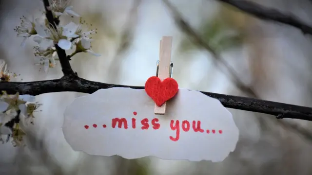 5 Contoh Puisi Rindu Romantis dan Menyentuh Hati - Ragam Bola.com