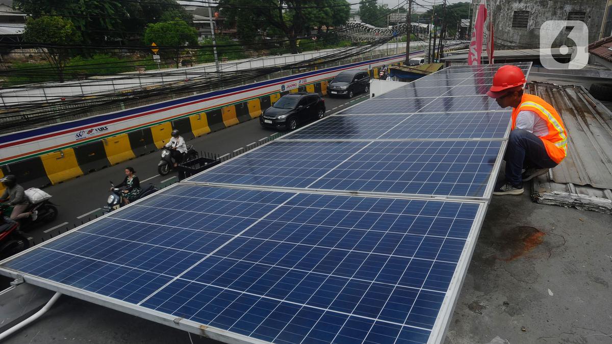 PLTS Jadi Solusi, Pangkas Beban APBN dari Subsidi Energi - Bisnis ...