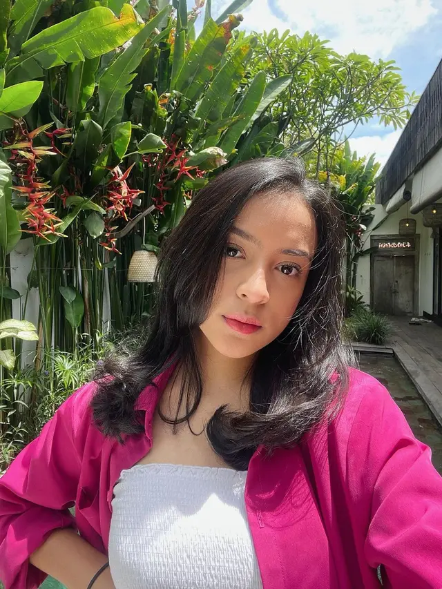 7 Potret Kaneishia Yusuf, Putri Bungsu Dede Yusuf yang Pandai Akting dan Jago Nyanyi - ShowBiz ...