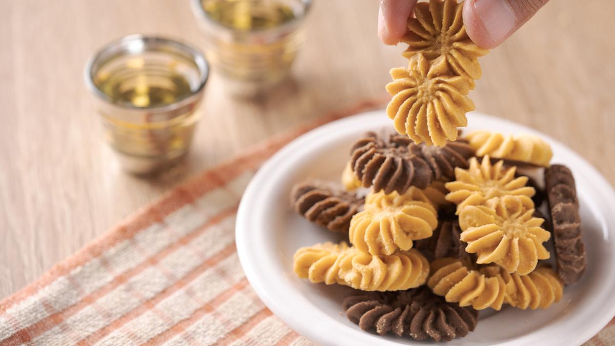 Resep Kue Sagu Coklat Keju - Food Fimela.com