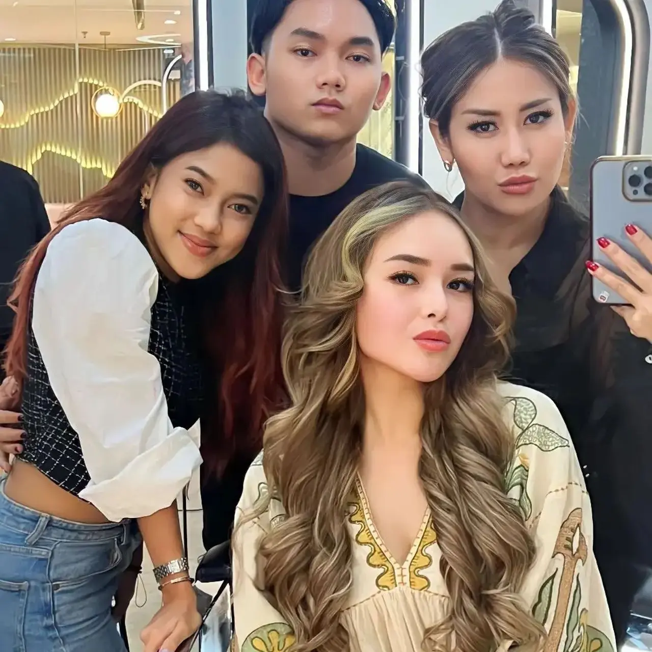 6 Potret Terbaru Amanda Manopo Usai Hengkang dari Ikatan Cinta, Bakal ...