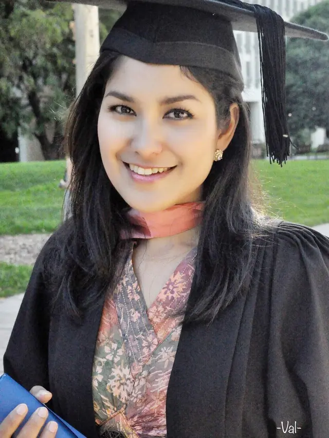 7 Potret Valerina Daniel, Moderator Debat Capres 2024 Pertama yang Curi ...